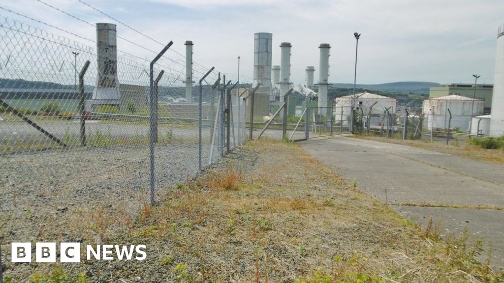 Ballylumford power station: Unite says 80 jobs 'to go' - BBC News