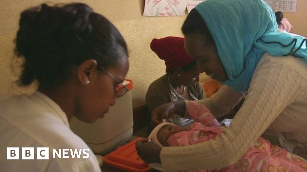 Malaria vaccine backed by European Medicines Agency - BBC News