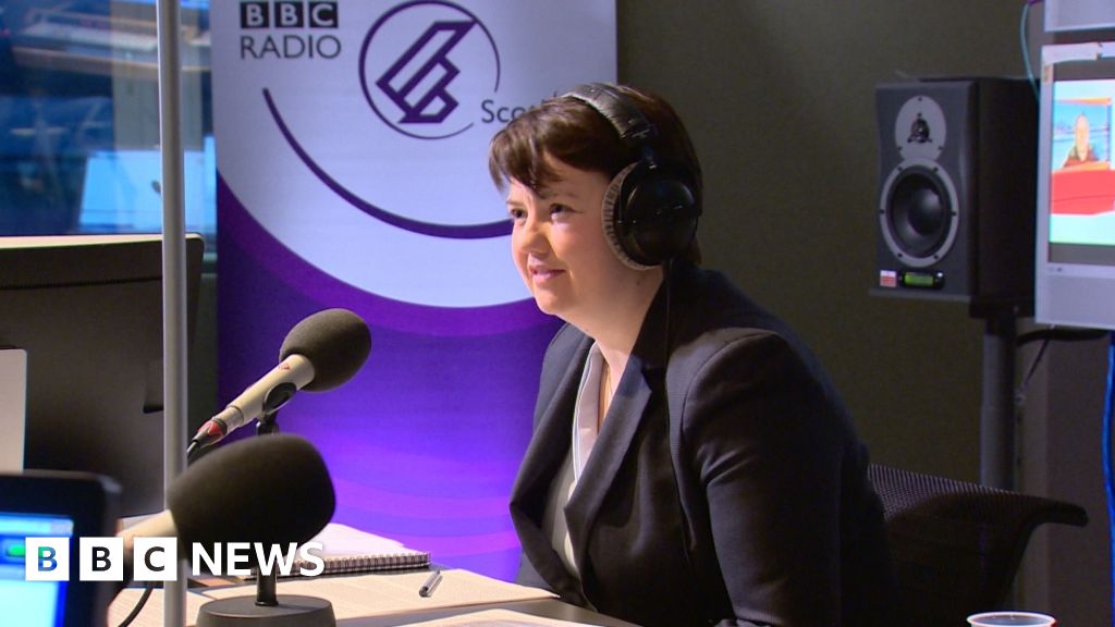 Ruth Davidson calls for single market access - BBC News