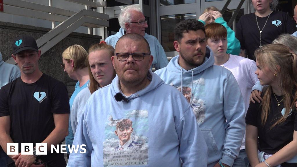 Charlie Cosser: Awareness on knives could have saved son - dad - BBC News
