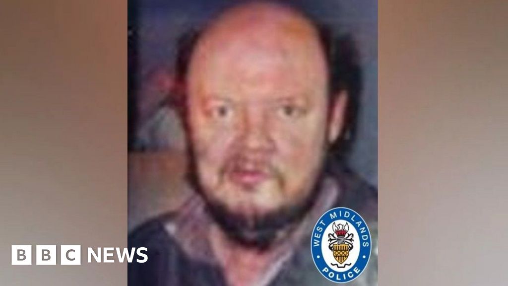 Fresh appeal to find Moseley man missing since 2010 - BBC News