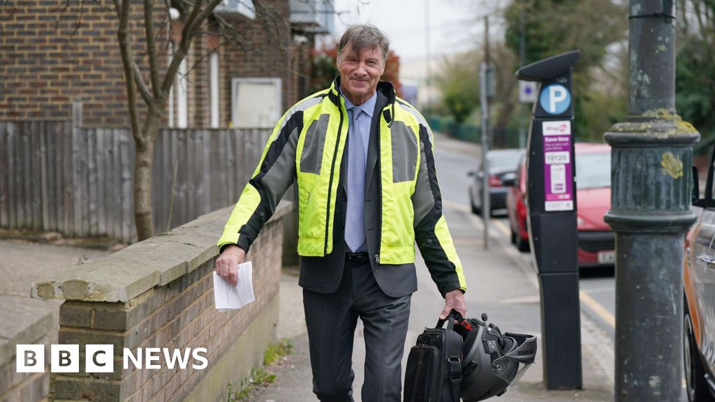 Lord Brocket fined for failing to give way at Chelsea crossing