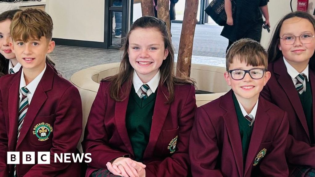 Lurgan: 'State of the art' school campus opens - BBC News