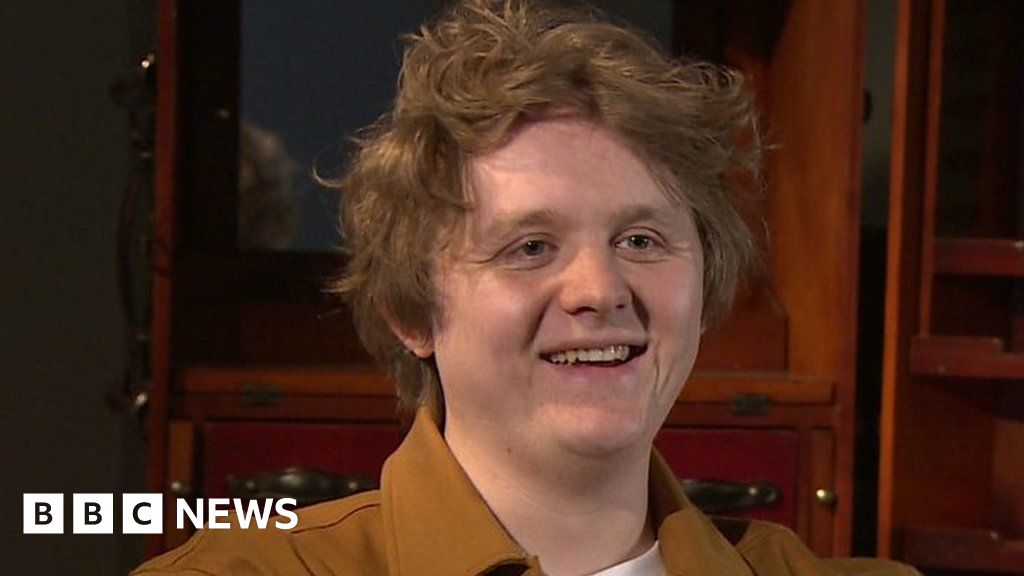 Lewis Capaldi on fame, funny posts, sad songs and Tinder - BBC News
