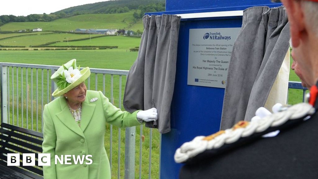 Queen's plaque to be reinstated at Bellarena train stop - BBC News