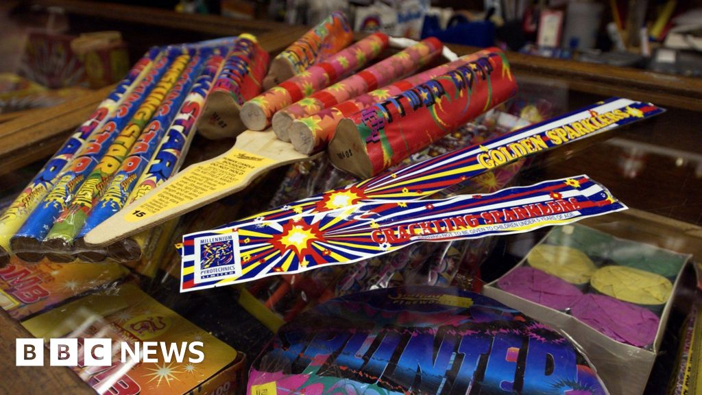 'New laws needed' to curb firework use in Bradford - BBC News