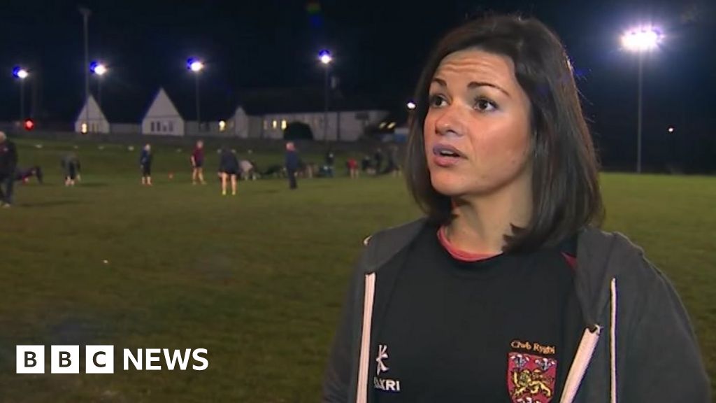 Caernarfon Women's rugby players travelling far for games - BBC News
