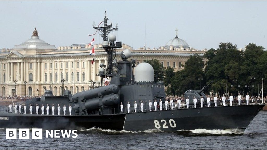 Warships and submarines on display in Russia's Navy Day parade - BBC News