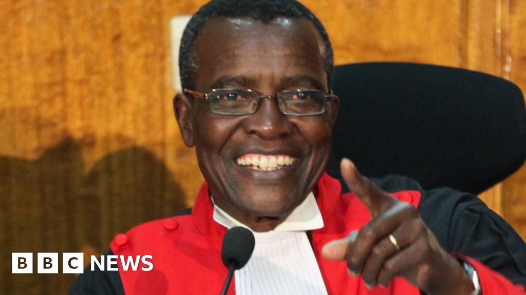 David Maraga: The brave judge who made Kenyan history - BBC News