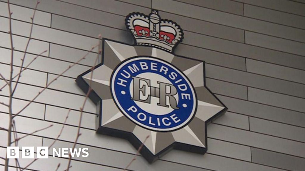 Humberside Police: PCC responds to leadership concerns - BBC News