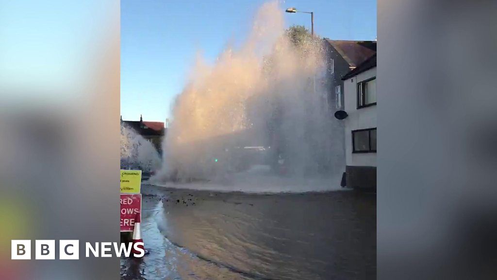 Burst water main causing disruption in Mytholmroyd - BBC News