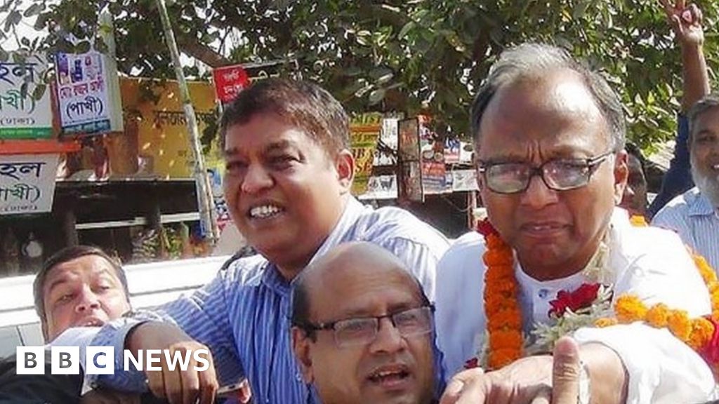 Bangladesh opposition editor Mahmudur Rahman released - BBC News
