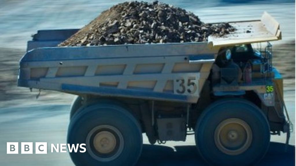 Glencore slashes zinc production by third - BBC News