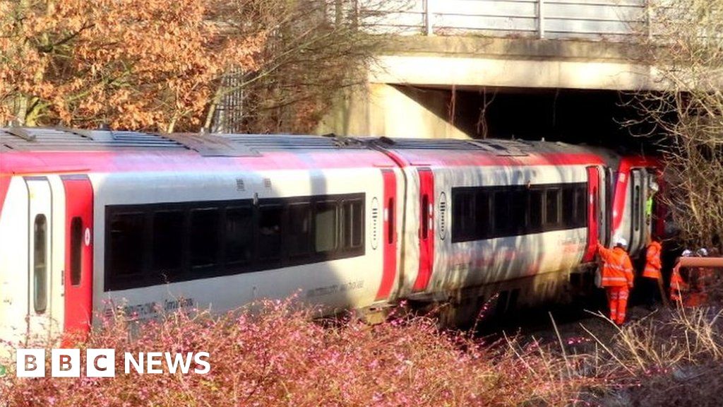 Transport for Wales: Trains withdrawn for safety checks following fires