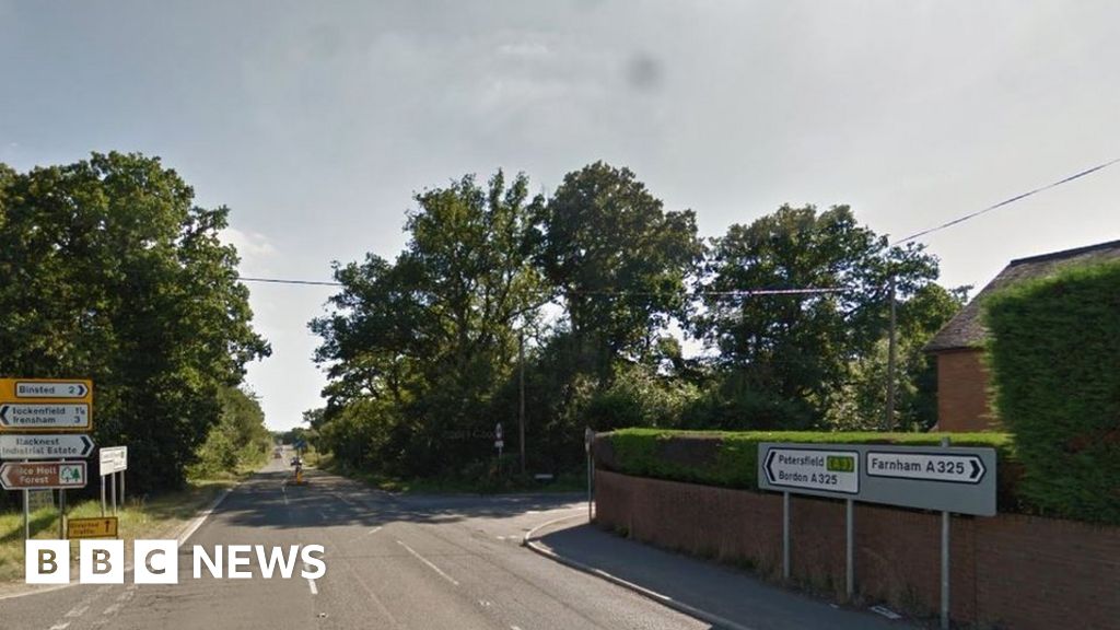 Appeal after fatal hit-and-run crash near Farnham - BBC News