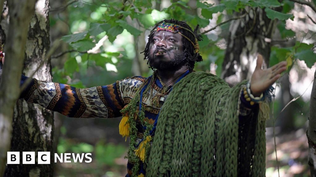 Police handling of 'African tribe' near Jedburgh questioned