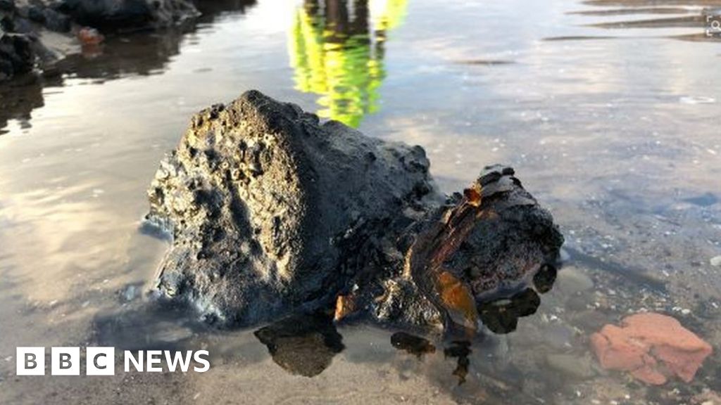 Controlled explosion on Irvine beach after ordnance found - BBC News