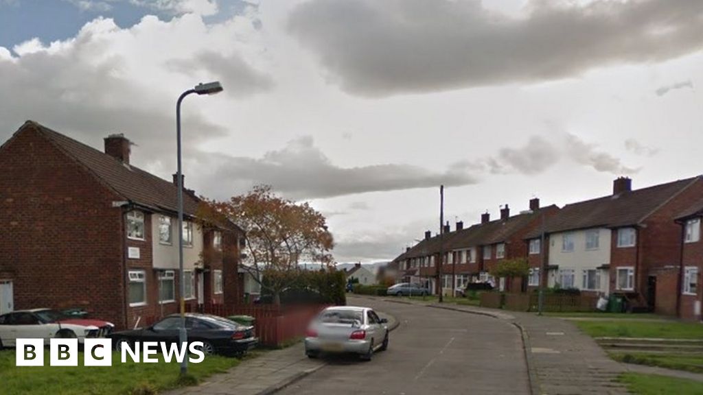 Stockton: Teenagers stabbed as groups fight in street