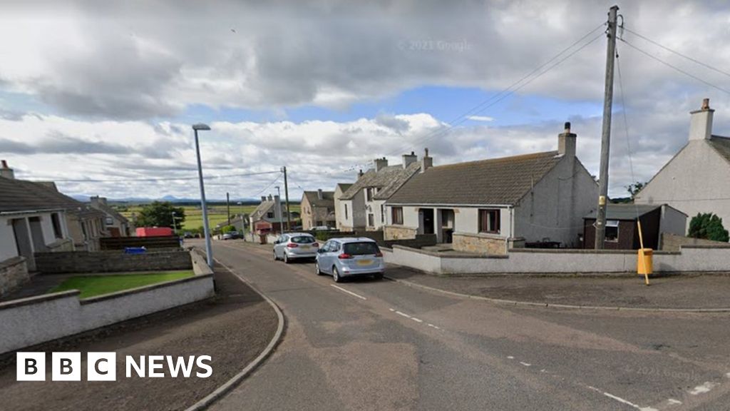 Man, 74, murdered and woman, 39, found dead at Keiss - BBC News