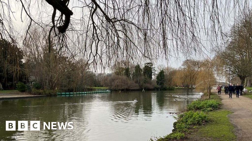 Body found in river in Bedford in search for missing man - BBC News