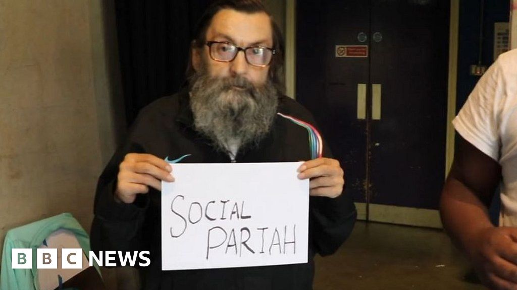 Tower block 'social pariahs' sing on stage - BBC News