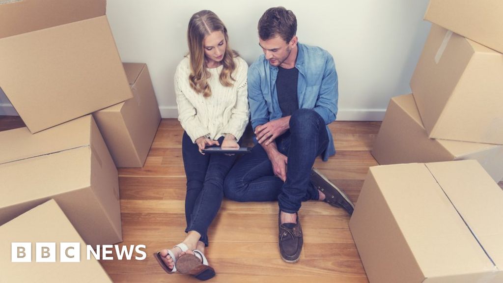 Up to a third of millennials 'face renting their entire life' - BBC News