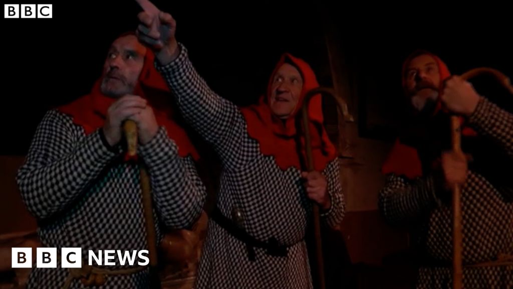 Aldermaston Nativity in 60th Year - BBC News