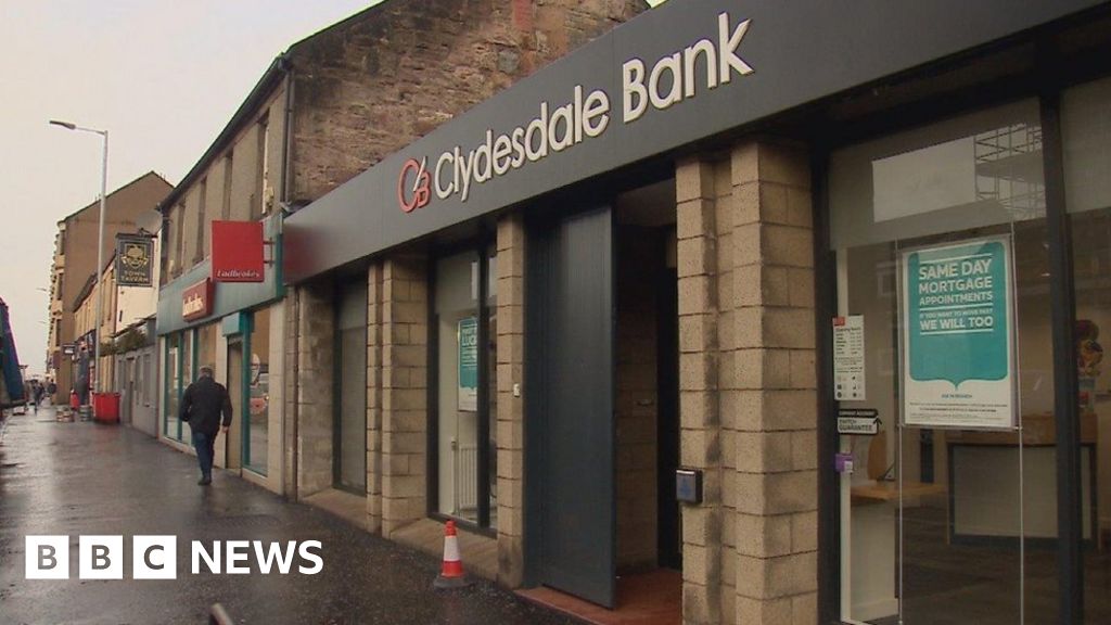 Security guard targeted in armed robbery outside bank