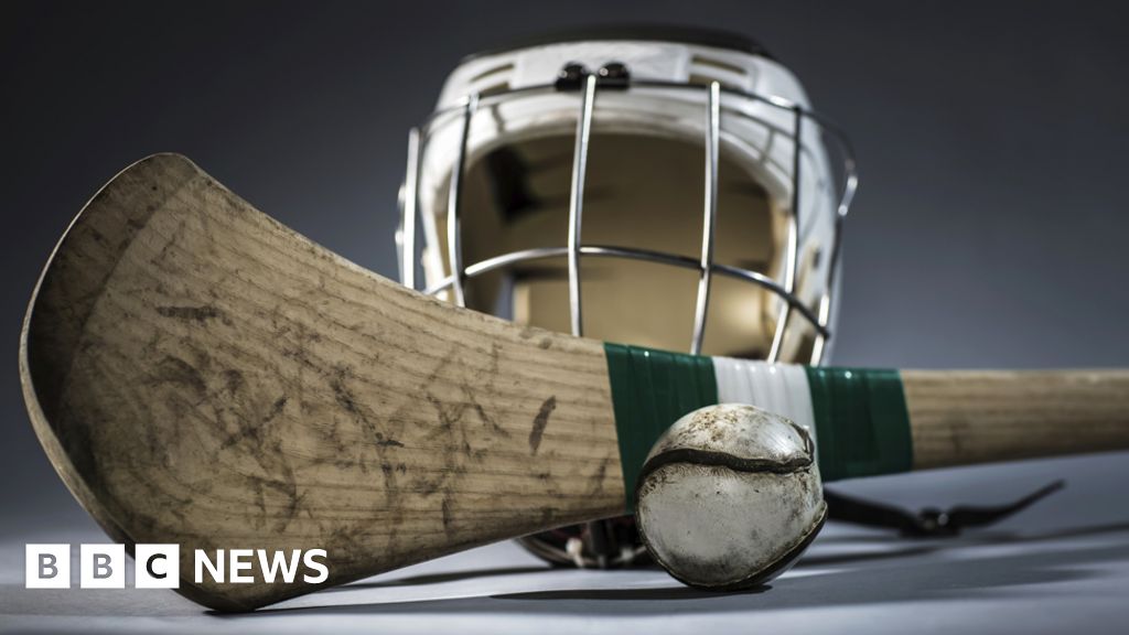 The hurling heroes of Ireland - BBC News
