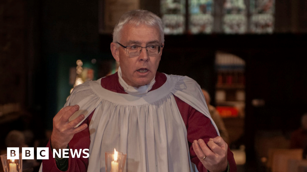Queen’s Jubilee birthday honours: BEM for church service streamer - BBC ...