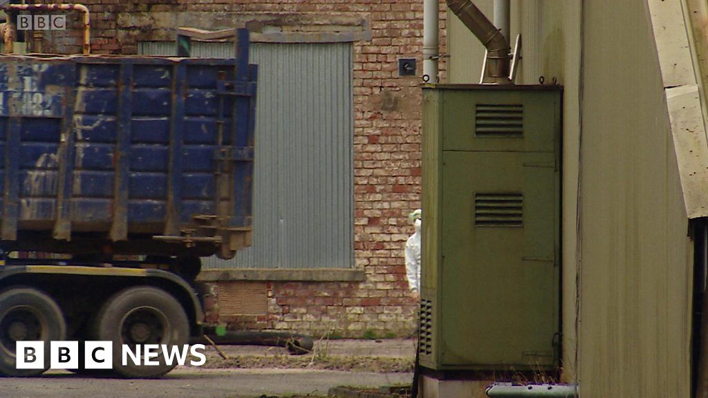 Work to clear illegal waste dump near Newton Mearns - BBC News