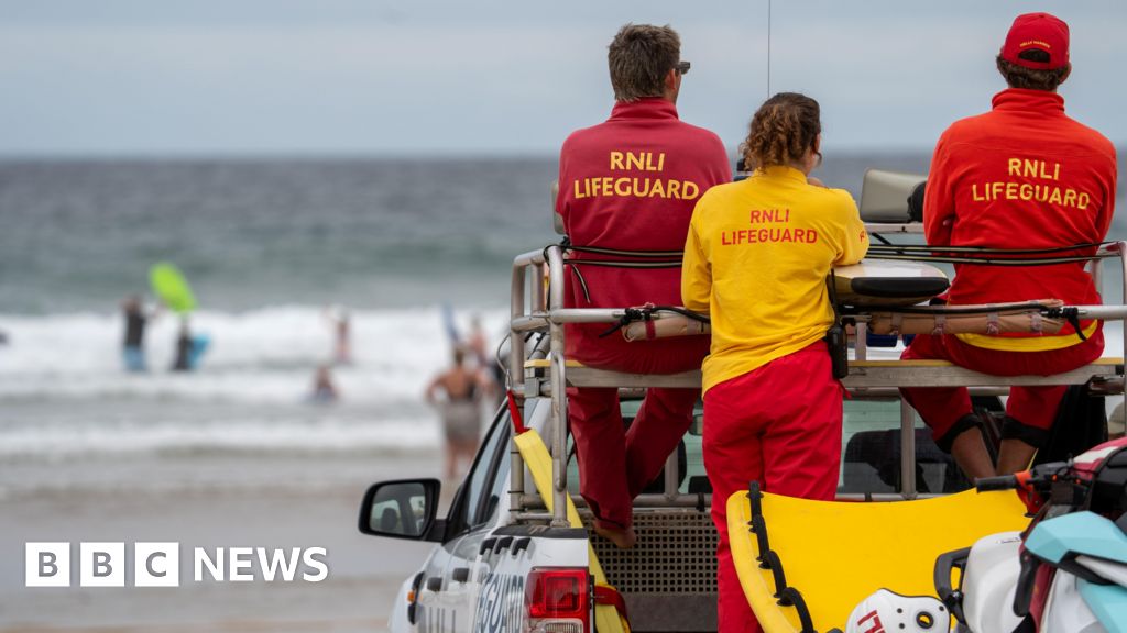 RNLI lifeguards finish patrols on Devon and Cornwall beaches | News ...