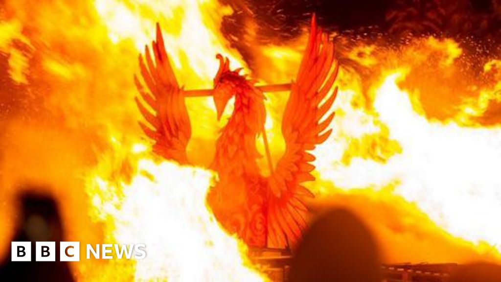 P﻿allet appeal for Leicester's Bonfire Night event - BBC News