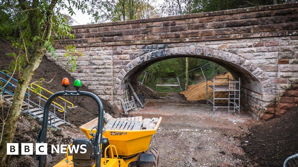 'Overloaded' Great Musgrave Bridge to open without weight limits - BBC News