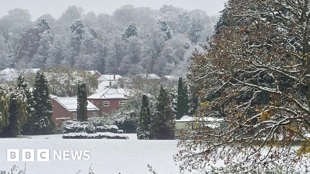Disruption and schools closed as Lincolnshire sees first snow