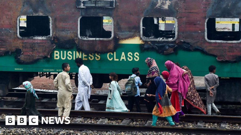Pakistan train fire: Are accidents at a record high? - BBC News