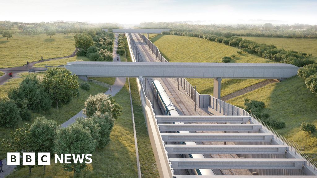 Plans approved for HS2 'green tunnel' in Burton Green - BBC News