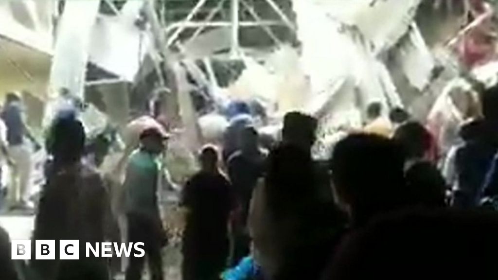 South Africa hospital roof collapses - BBC News