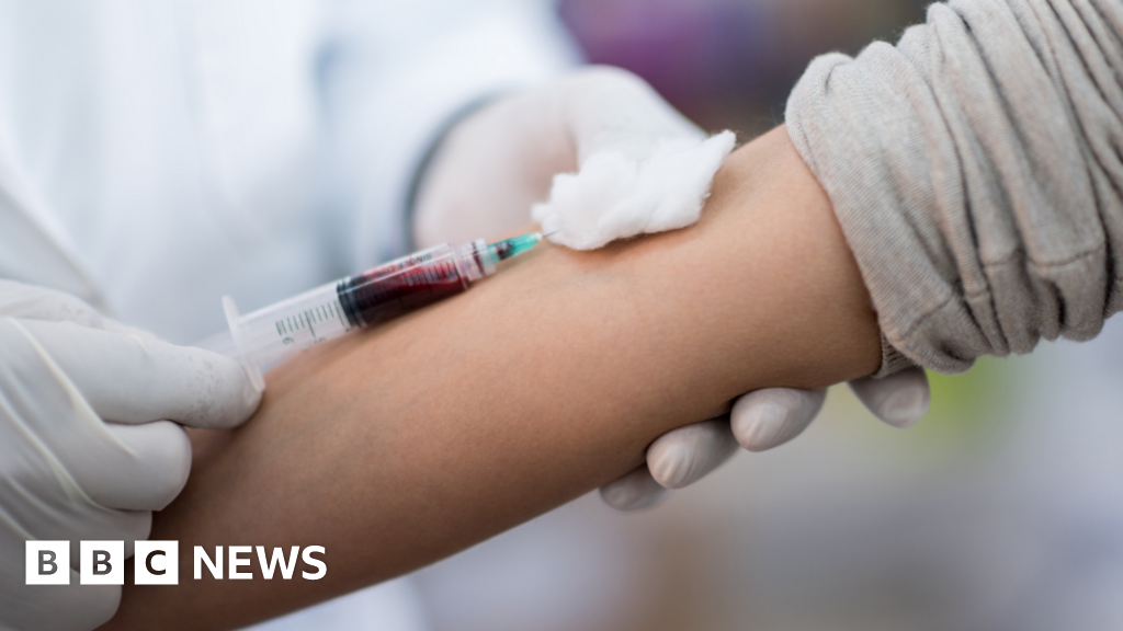 Kent and Medway blood tests recall leaves thousands waiting - BBC News