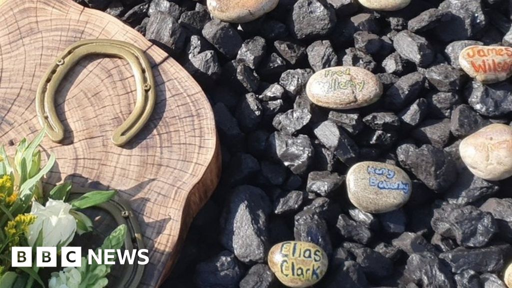 Memorial garden dedicated to Micklefield pit disaster - BBC News