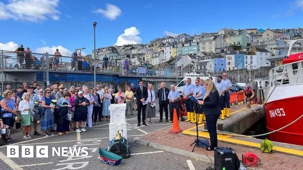 Brixham remembrance service to pay tribute to fishermen
