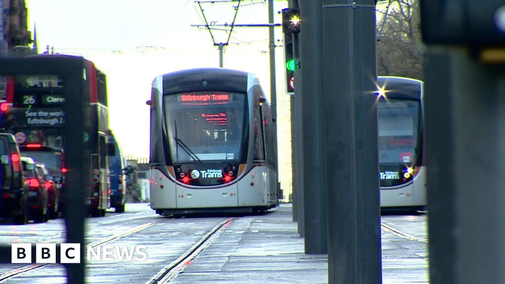 The Edinburgh trams inquiry is costing more than £3.7m - BBC News