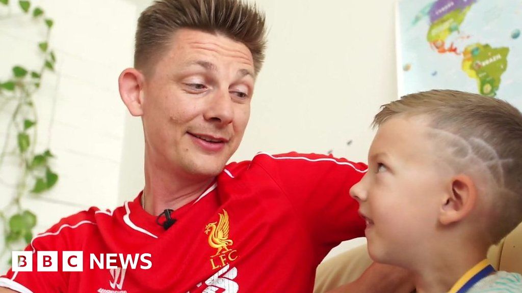 Kiev Liverpool fan opens home ahead of Champions League final