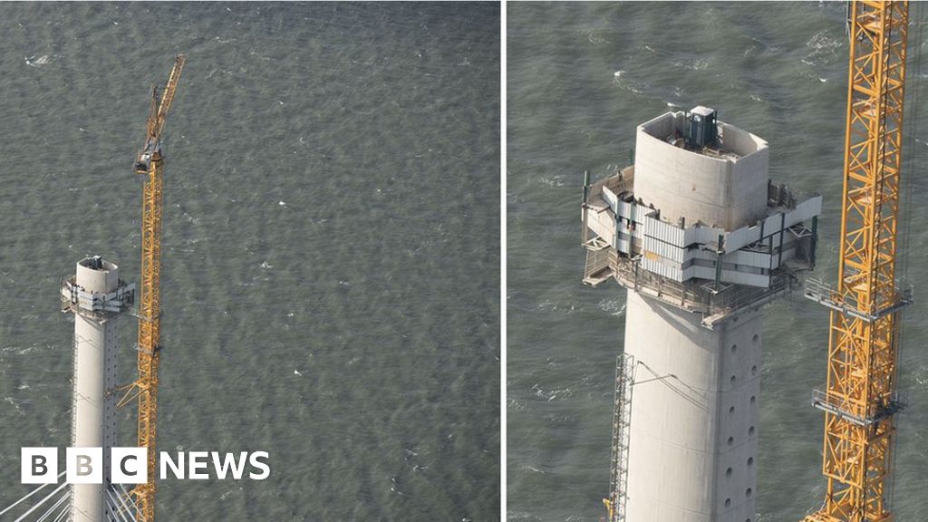 Queensferry Crossing tower raises toilet to new heights - BBC News