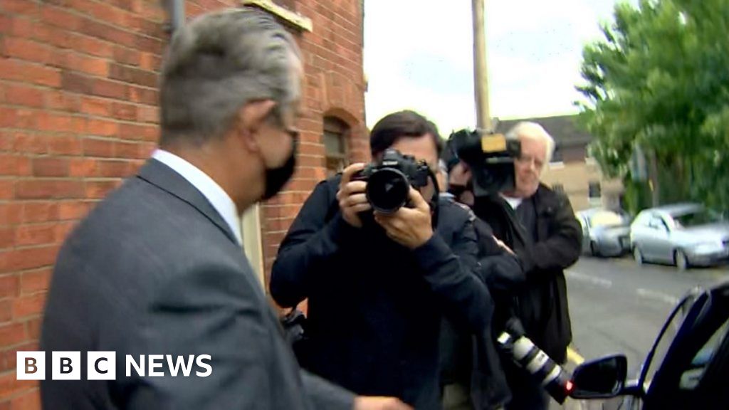 Edwin Poots: DUP leader leaves party office after meeting - BBC News