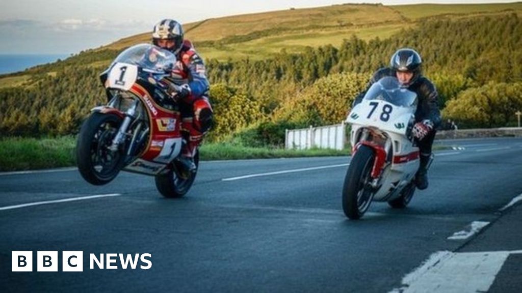 Isle of Man's: Mountain Road closes for TT preparations - BBC News