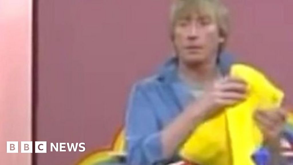 Remembering Rainbow star Geoffrey Hayes - BBC News