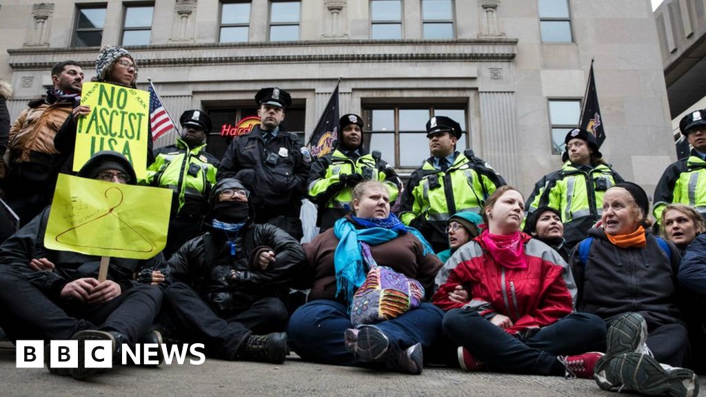 Web firm fights DoJ on Trump protesters