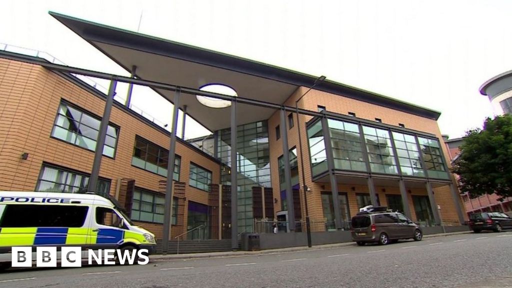 Bristol assault: Gary Selwood charged with manslaughter - BBC News