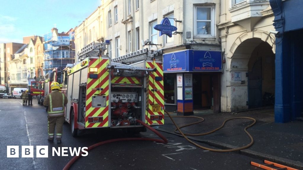 Bournemouth town centre fire evacuates homes - BBC News